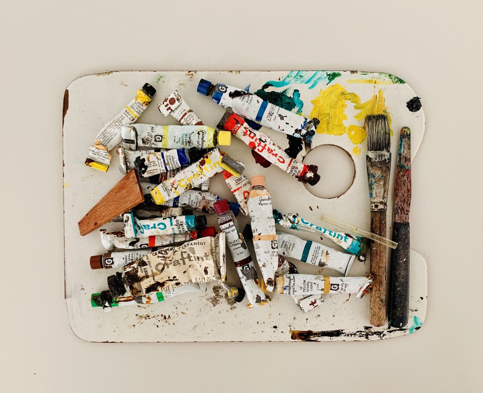 Master a 4 Week Declutter Challenge at Home with These Ideas