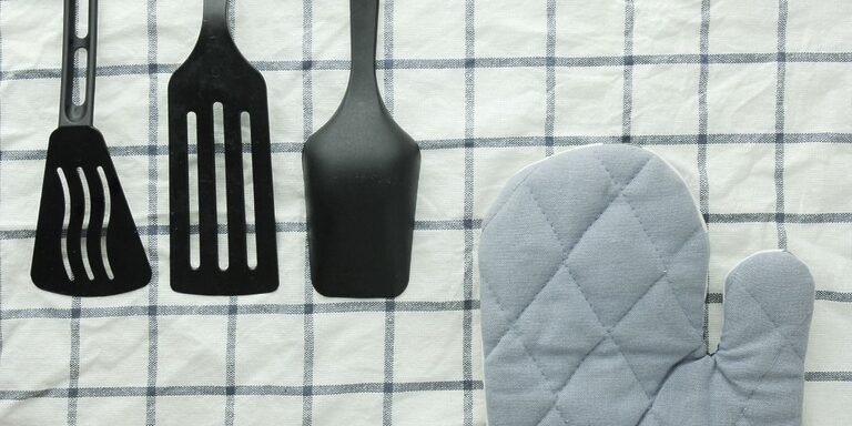 Free Printable of Kitchen Essentials for a First Apartment