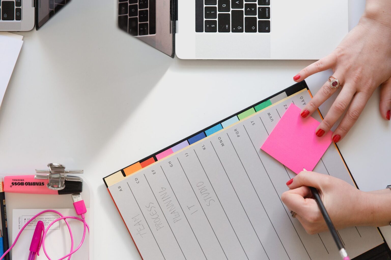 18 Tips to Save Time Every Day at Work and Home